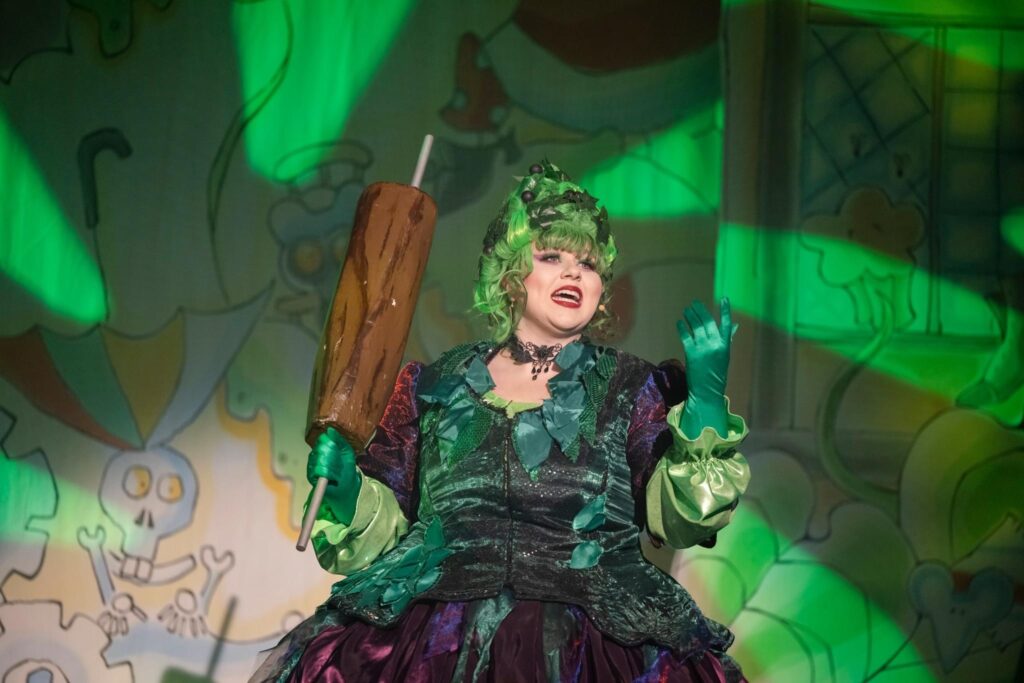 Portthcawl Pavilion Jack and the Beanstalk 2 - Cardiff Mummy ...